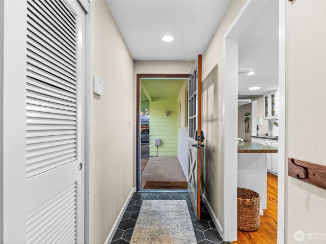 7704 45th Street Ct W