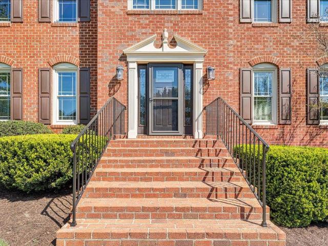 7706 Hollins Court Circle