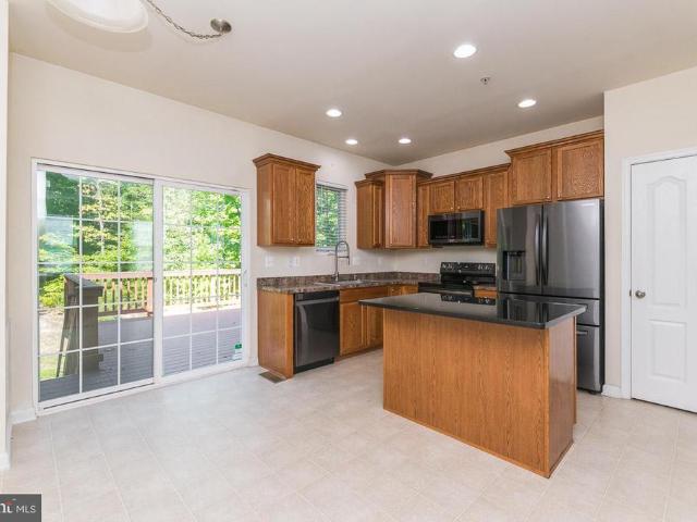 7706 Timbercross Lane
