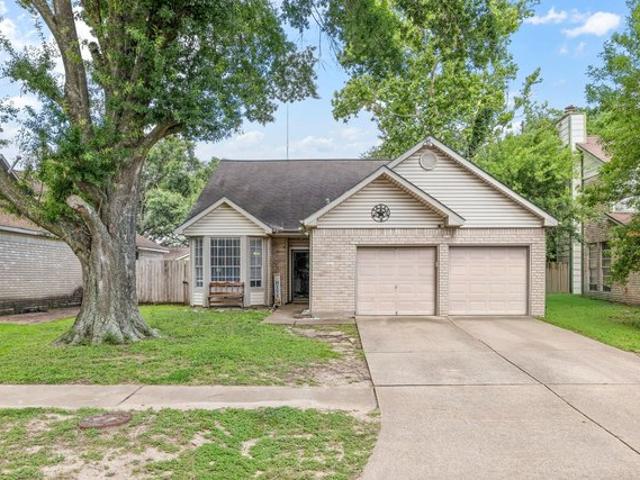 7707 Trail Blazer Dr, Houston, TX 77040