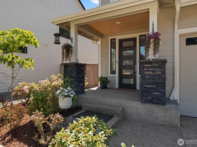 7708 Zircon Drive SW