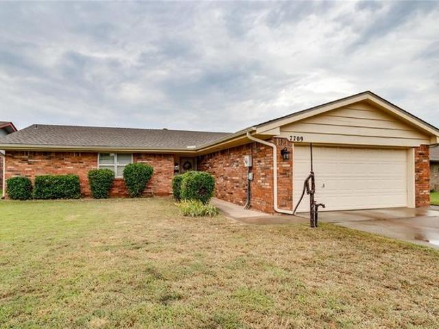 7709 NW 31st St, Bethany, OK 73008