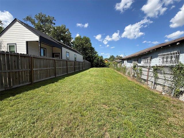 7709 Avenue E, Houston, TX 77012