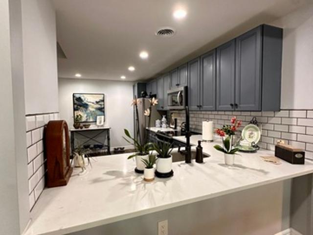 7709 Broadway, Unit 227