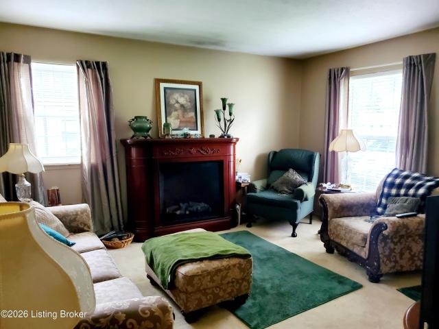 7709 Rochelle Rd
