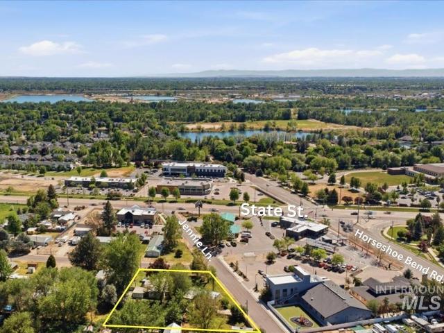 7700 N Jennie Ln & 10426 W Claudia Road