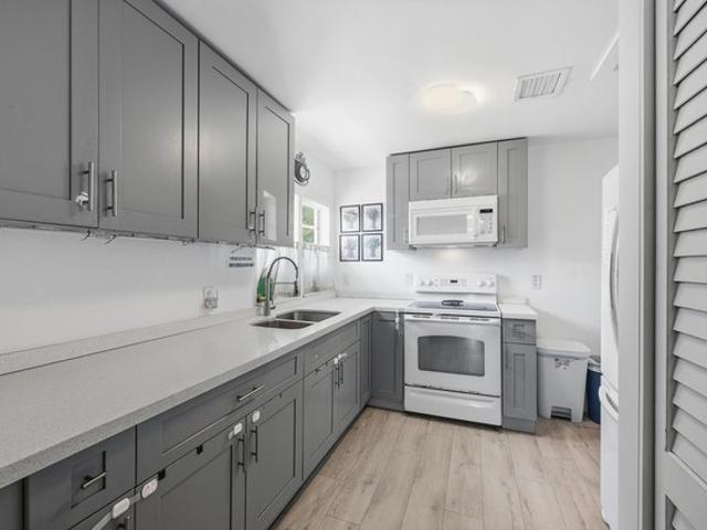 7700 NE 1st Ct, Miami, FL 33138