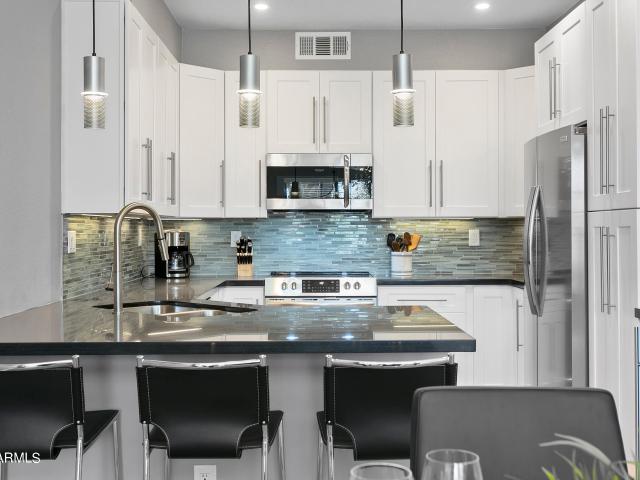 7700 E Gainey Ranch Rd, Unit 206, Scottsdale, AZ 85258 | MLS #6942