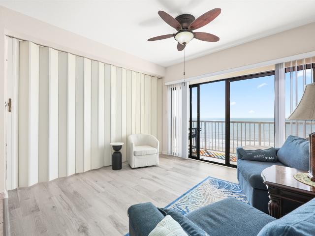 7700 Seawall Boulevard 611