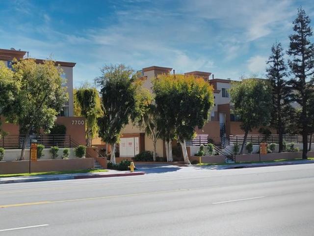 7700 Topanga Canyon Blvd, Canoga Park, CA 91304