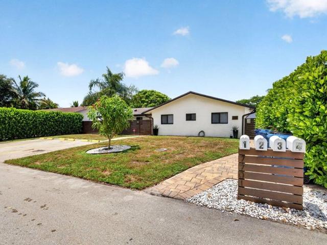 7701 NW 56th Ave Apt 3, Fort Lauderdale, FL 33073