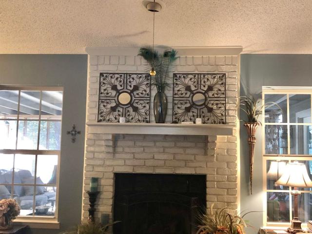 7701 Oakridge
