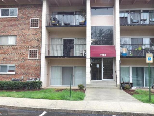 7701 Arehart Dr #1302, New Carrollton, MD 20784