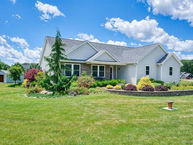 7701 Hidden Circle Dr, Conway, MI 48418