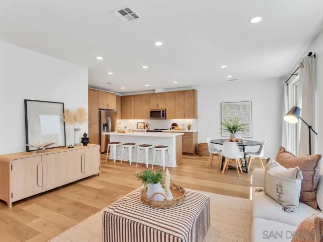 7701 Jasmine Ct, Santee, CA 92071 | Compass