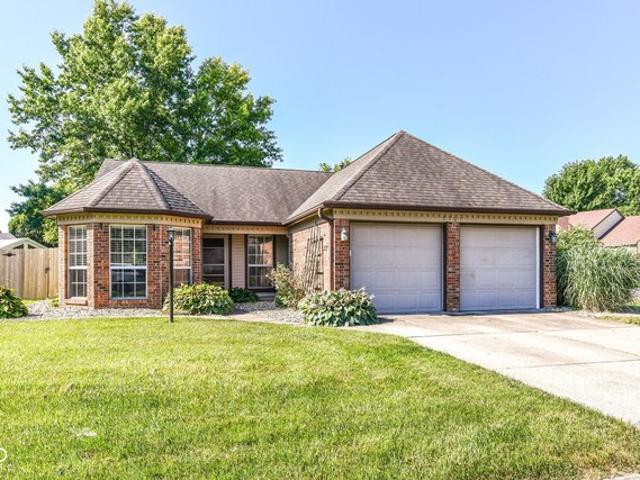 7701 Raleigh Ln, Fishers, IN 46038
