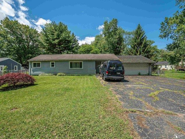 7701 Southmoor Dr, Monroe, MI 48161