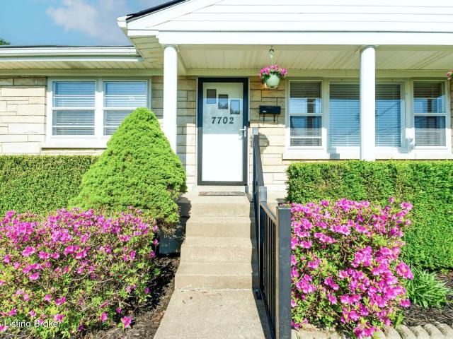 7702 Crestline Rd