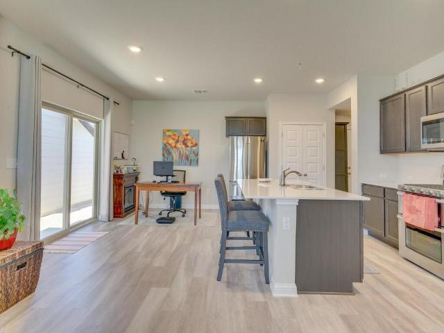 7702 Dylan Dr