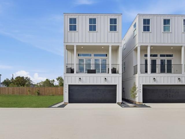 7702 Earl Rudder Way, Houston, TX 77055