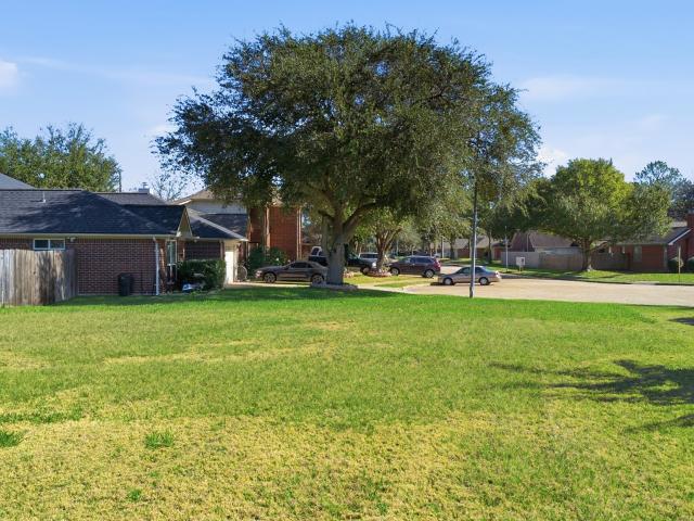 7702 Londres Drive