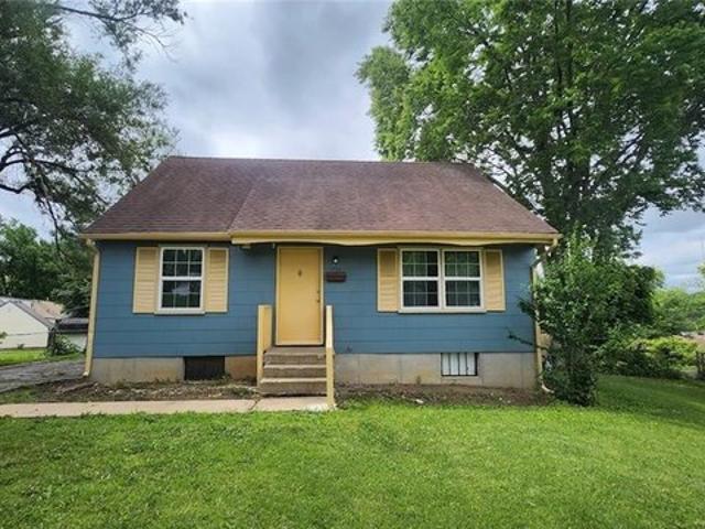 7703 E 50th St, Kansas City, MO 64129