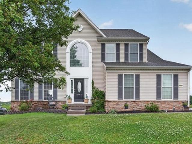 7703 Grand Lake Dr, Seven Valleys, PA 17360