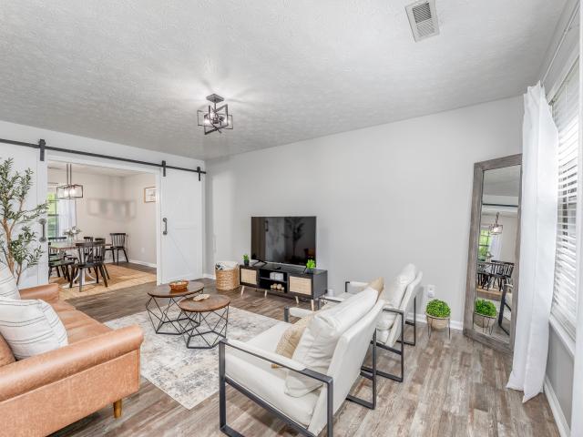 7703 Janel Ct, Indianapolis, IN 46237 | MLS #22058