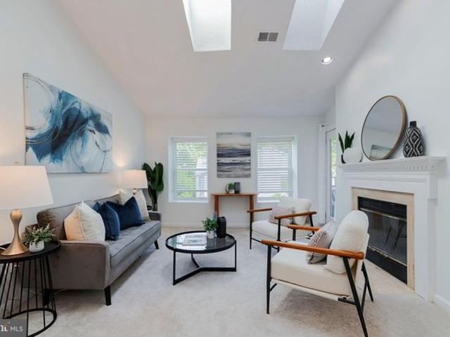 7703 Lafayette Dr Unit 55, Annandale, VA 22003