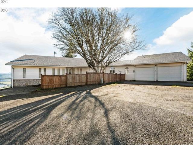 770 18th Ave, Coos Bay, OR 97420