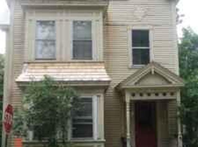 $770 / 2br Steps from Fitchburg State map