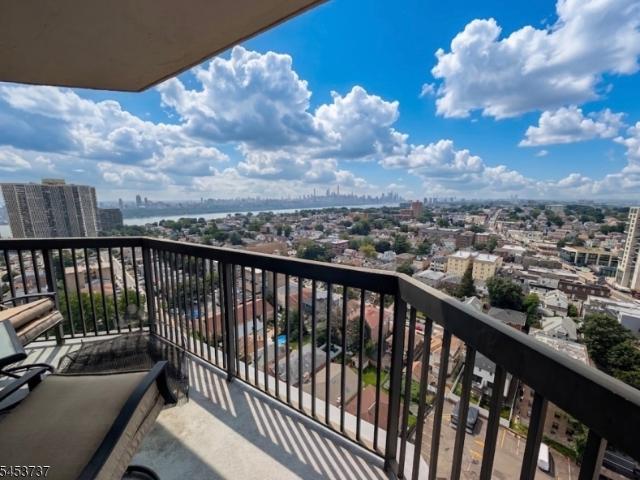 770 Anderson Ave # 23N