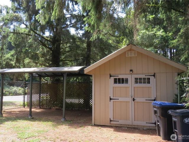 770 Duck Lake Drive SE