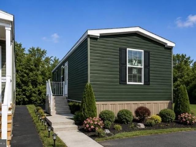 770 Stonewood Dr, Gap, PA 17527