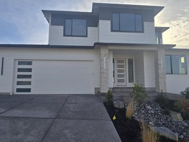 770 Riley Dr, Silverton, OR 97381