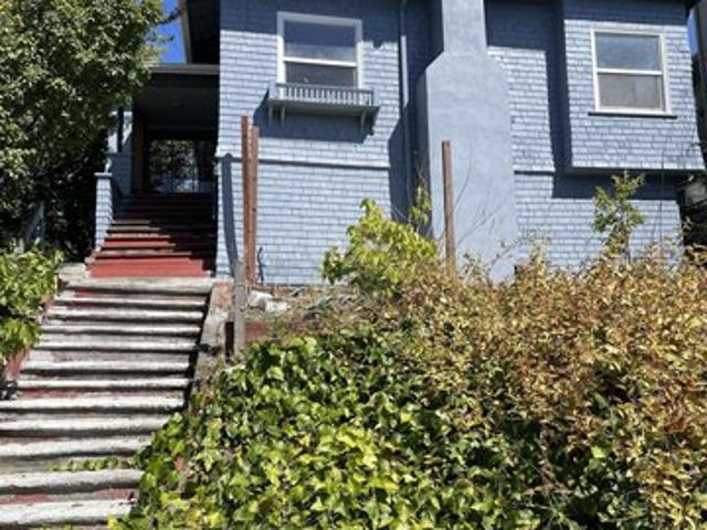 770 Walker Ave, Oakland, CA 94610