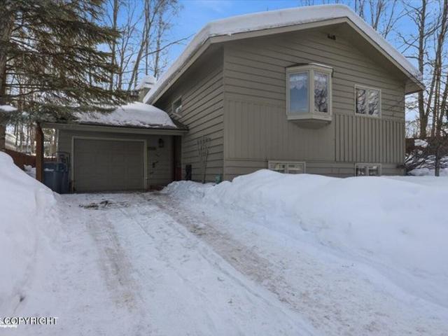 7714 Hennings Way, Anchorage, AK 99504