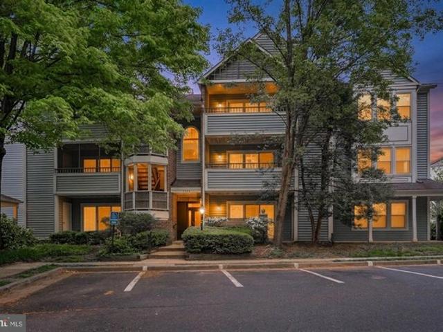 7714 Lafayette Forest Dr Apt 24, Annandale, VA 22003