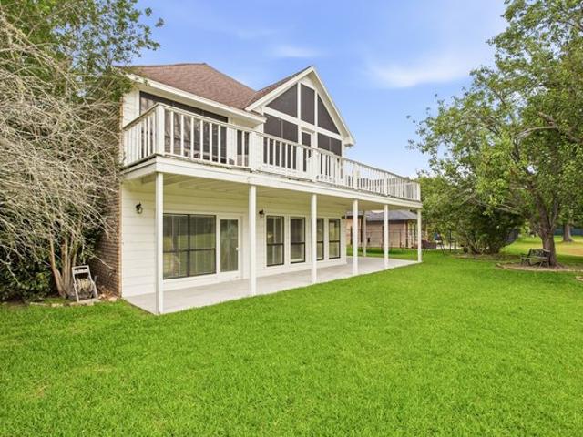 7714 Par Five Dr, Humble, TX 77346