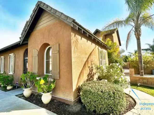7714 Port Arthur Dr, Corona, CA 92880