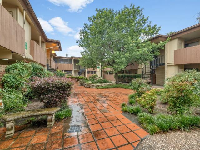 7714 Renwick Drive 23