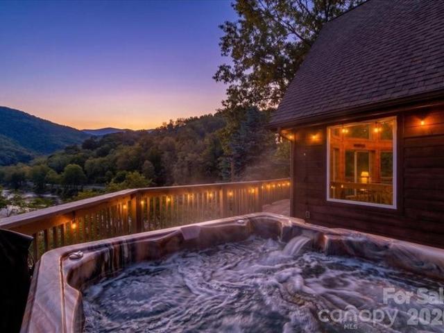 7714 State Highway 197 N, Green Mountain, NC 28740