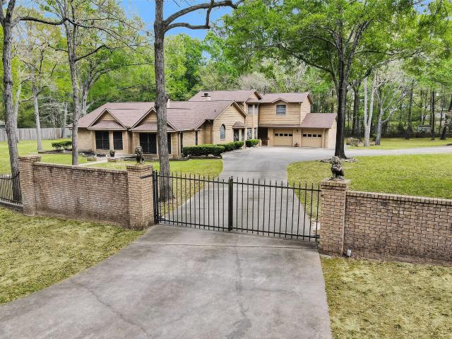 7715 Shadow Ln, Conroe, TX 77304 | MLS #23545 | Compass