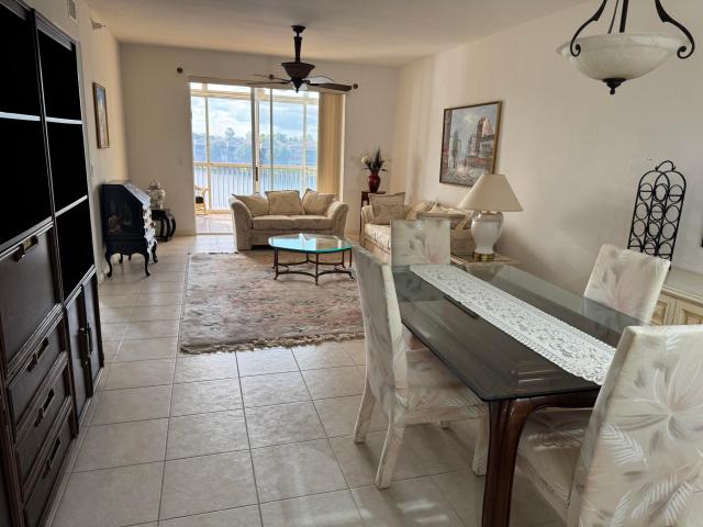 7715 Southampton Ter, Unit 405, Tamarac, FL 33321 | MLS #R11153