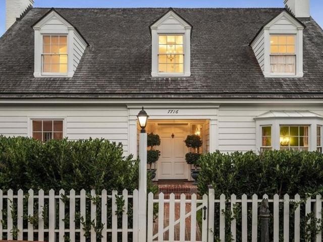 7716 Lookout Dr, La Jolla, CA 92037