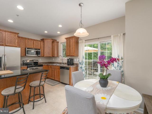 7716 Timbercross Lane