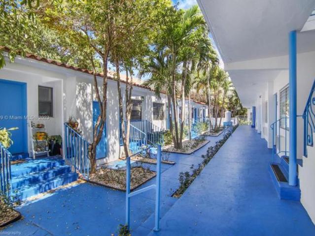 7717 Byron Ave #09, Miami Beach, FL 33141