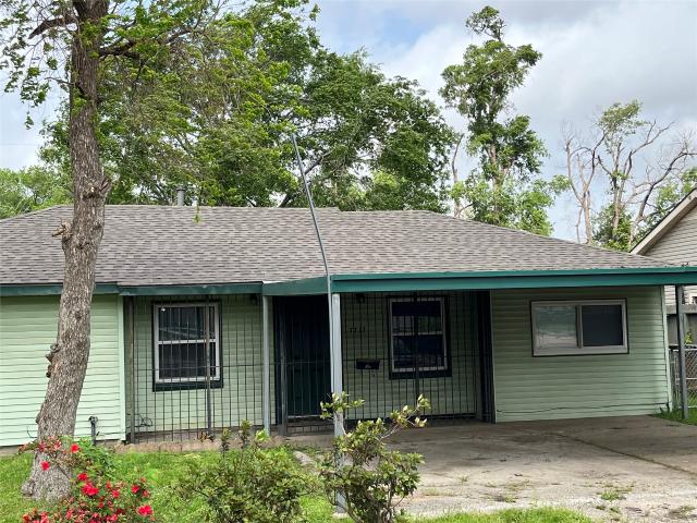 7717 Roswell St, Houston, TX 77022 | MLS #85476