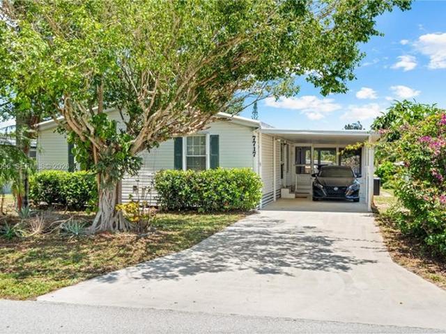 7717 SE Swan Ave, Hobe Sound, FL 33455