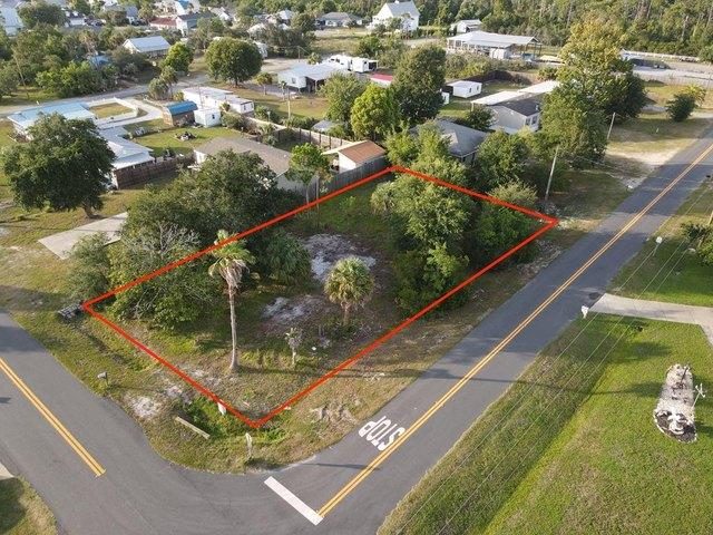 7718 Alabama Ave, Port Saint Joe, FL 32456